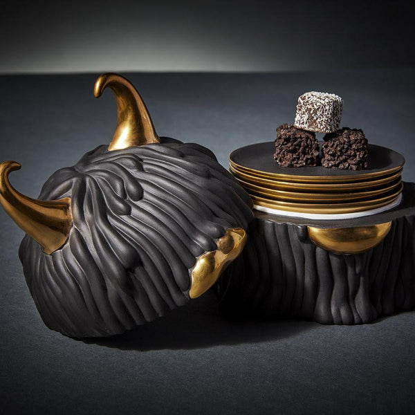 Lynda Black Box + Plates – Tribute Goods Fine Linens